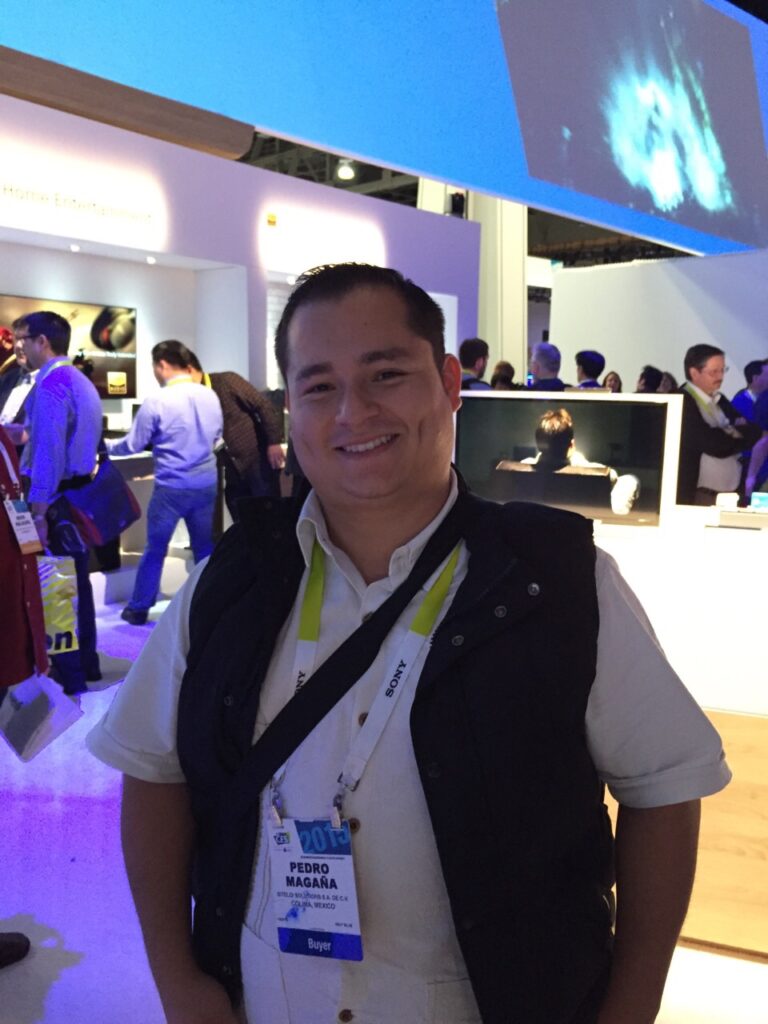 Desde el stand de Sony - Ruiz Healy Times