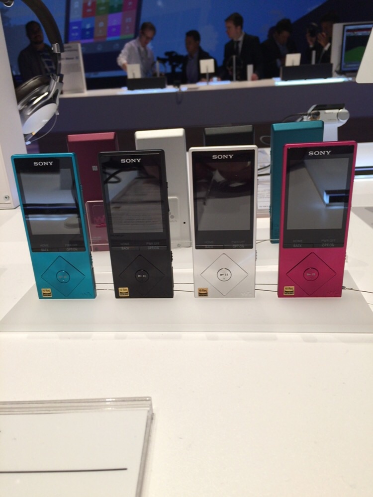 Desde el stand de Sony - Ruiz Healy Times