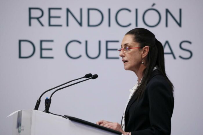 ¿Tiene bases Claudia para presumir? | Ruiz Healy Times